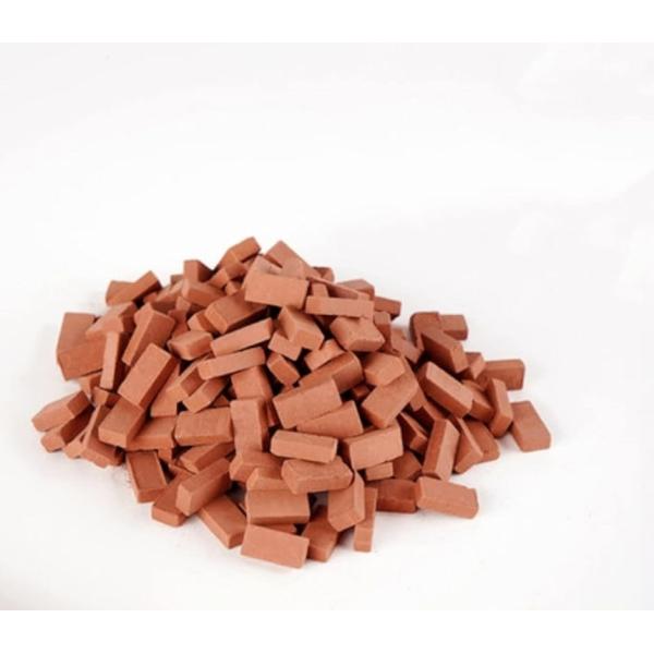 ・リアルなミニチュアレンガ 1/35 250個セットです。・欠けた跡や擦れた跡で、アンティークな佇まいをアレンジできます。・ジオラマ制作や鉄道模型をはじめ、箱庭、ドールハウス、ミニチュアハウスなどのリアルな情景作りを演出します。・ショップの...