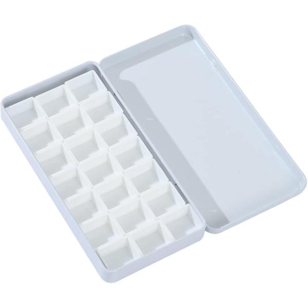 バリエーションコード : 2B4Q1RHWD2「アートを始める方へ」絵具の管理や保管にお使いいただけるハーフパン用ケースになります。小型で携帯しやすく、固形塗料や絵の具を小分けにして持ち運ぶ際にお使いいただくことができます。「衝撃に強い丈夫...