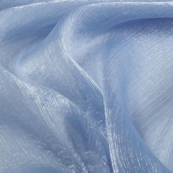 バリエーションコード : 2B4QS3VPCU・流水紋 オーガンジー ブルー 2ｍx幅150cm/重量：約180g（60g/m2）/素材：ポリエステル100％。・爽やかな清流を思わせる、筋模様の入った高光沢のオーガンジー生地です。適度な透け...