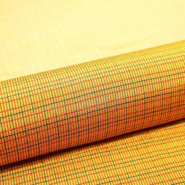 バリエーションコード : 2B6GKV4LSR・和小物の定番・ちりめん細工にも使用できる 国産レーヨンちりめん(縮緬)友禅生地・長さ：約1mx71cm、裁断済み　(幅は約73cmございますが、使用できる長さは約71cmとなっております。＊手...