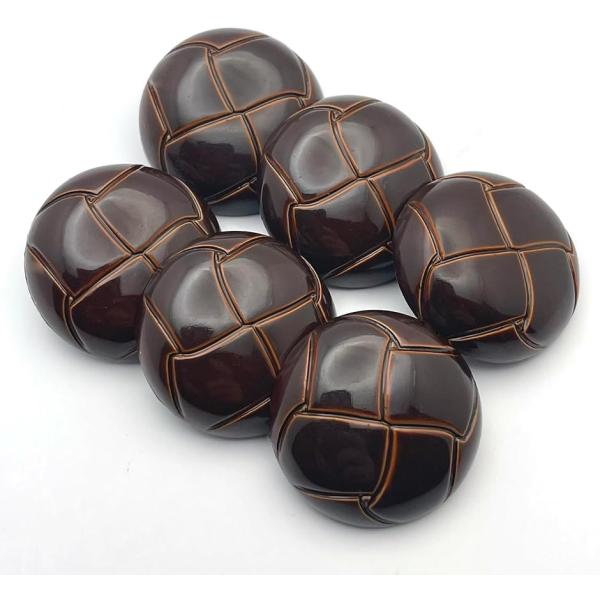 バリエーションコード : 2B4VSWV1XL廉価でお求めやすい 革調くるみボタン　日本人スタッフにより丁寧に検品と袋詰めを行っています。モニター環境により色合いが現物と違って見える場合がございます。あらかじめご了承ください。