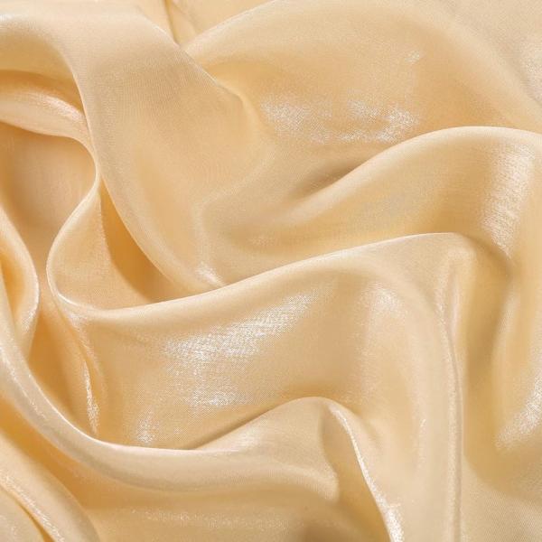 バリエーションコード : 2B4685SYNS・シルク 風 ポリエステルサテン 生地 です。カラー:ライトイエロー(薄黄色)　長さ：約2mx幅1.5m＊切り分けた状態で個別に包装済み。手動計測の為長さに±数cmの誤差が有ります。重量：約28...