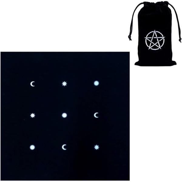 バリエーションコード : 2B69924U15タロットリーディング・タロット占いに。神秘的なデザインのタロットクロスとポーチのセットです。光沢のあるベルベット素材に、太陽・月・星の模様を施し、テーブルに置くだけで本格的な雰囲気になります。「...