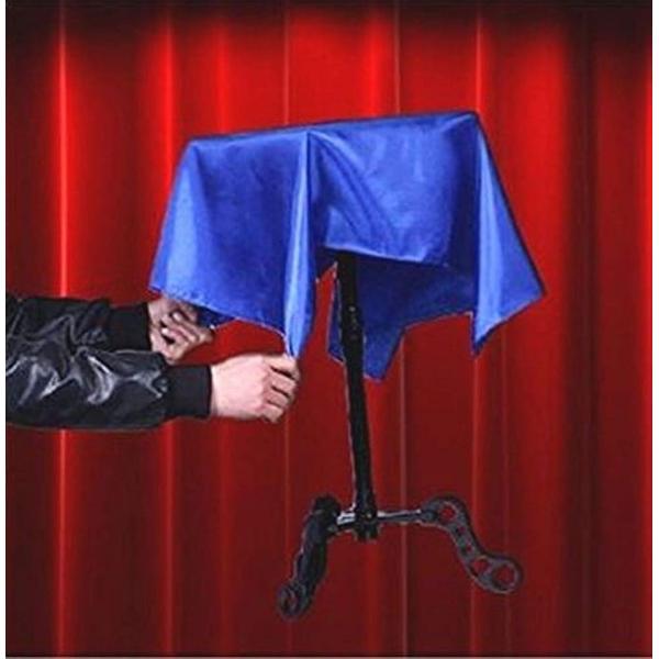 組立やマジックの要領は誰でも簡単に理解できます。組立＆使用説明書付き。テーブル 組み立て時: 高さ 63cm 横30cmx25cm初心者でもマジック 練習すればさらに本格的に 本番までには練習してくださいね。盛り上がること間違いなしです。テ...