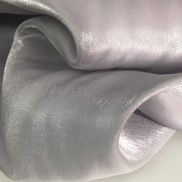 バリエーションコード : 2B4685SYNS・シルク 風 ポリエステルサテン 生地 です。カラー:グレー(灰色)　長さ：約2mx幅1.5m＊切り分けた状態で個別に包装済み。手動計測の為長さに±数cmの誤差が有ります。重量：約280g(1m...
