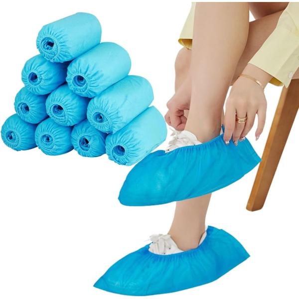 バリエーションコード : 2B995NTILC「大容量の不織布シューズカバー」100枚（50足）入りの使い捨てタイプ。靴の上から簡単に装着でき、床や靴の汚れを防止。軽量でコンパクトな設計で持ち運びにも便利です。「通気性に優れた高品質素材」蒸...