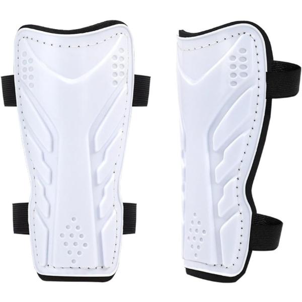 バリエーションコード : 2B9GC9DIGJ試合や練習中のケガを防ぐために欠かせないすね当て（シンガード）です。初心者、大学サークル、社会人フットサルにオススメ。「ハードプラスチックでしっかりガード」外側の軽量で頑丈なシェルが衝撃を分散し...