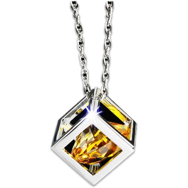 バリエーションコード : 2B9NRV3QRQ「車内インテリアをさりげなくグレードアップ」愛車のインテリアをグレードアップするカーアクセサリーです。シンプルでオシャレなキューブ型のクリスタルデザイン。外装や内装のカラーに合わせて、ホワイト/...