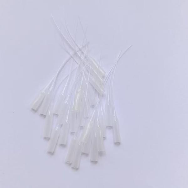 精密塗布で作業効率UP。 極細ノズルが接着剤の塗布量をコントロールし、狭い部分や細かい作業にも最適。プラモデルや手芸に大活躍。ワンタッチ装着で簡単。 ノズルを接着剤の先端に差し込むだけでOK。固まった際は先端をカットして再利用可能。手間なく...