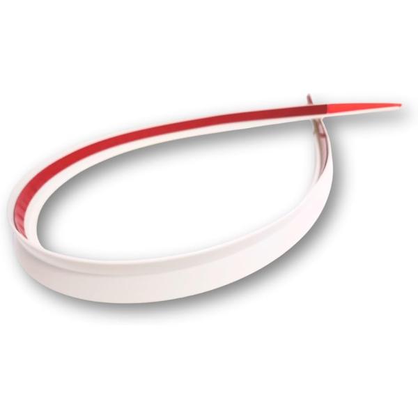 バリエーションコード : 2B9STJVCPO両面テープで簡単に取り付けられる汎用リアスポイラーです。全長120cmで、高強度の柔らかいゴム素材でできており、カッターでカットしてリアのサイズに合わせてお使いいただけます。取り付けの際は、あら...