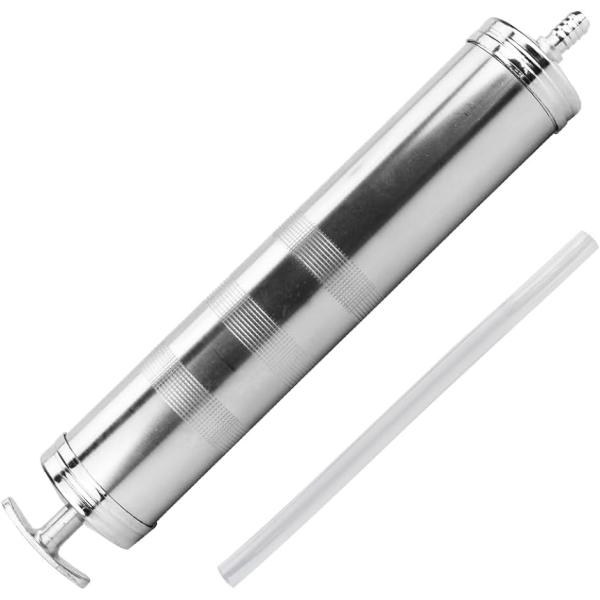 狭い場所でも使えるスリムなオイルサクションガンです。オイル交換時に液漏れを防ぐ専用のホースが付属します。車・バイク・農機具などエンジンを使用する機械のオイル交換にお役立て下さい。耐久性の高い金属素材を全体に使用し、破損や変形しにくい仕様。手...