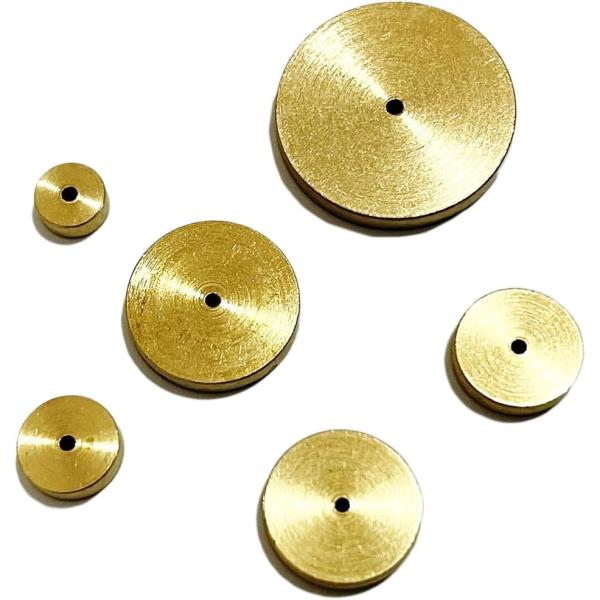 バリエーションコード : 2BJ4C1WKNS・このセットには直径20mm、14mm、12mm、10mm、8mm、6mmの使いやすいサイズが含まれています。・レザークラフトなどで型紙に合わせて素材を裁断する際に役立ちます。・丸型の真鍮製ヘリ...