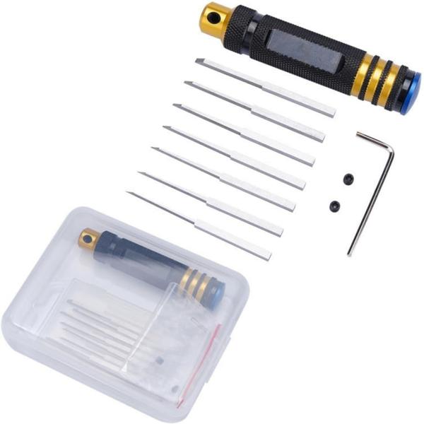 スジ彫りに必要な各種のタガネ（彫刻刀）セット。ガンプラ、ミニ四駆、フィギュア、プラモデル、模型など細かいパーツのスジ彫りに便利。「使いやすいグリップ」：手になじみやすいホルダー付き。ホルダーは持ちやすい太さで、グリップ加工が施されているため...