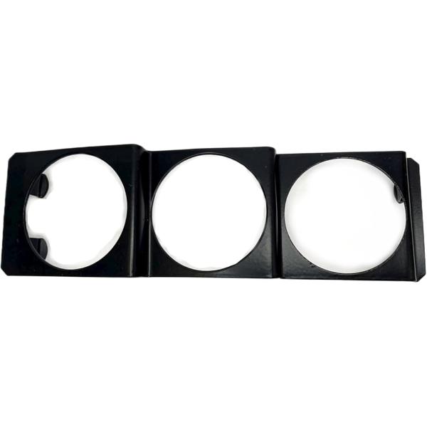 バリエーションコード : 2BUROO2L60・パネルフェイスに凹凸がありブラック（黒）塗装された52mm（52Φ 2インチ）用、3連追加メーターパネルです。1DINサイズの汎用品ですので、車のインパネに取り付け可能です。・1DINスペース...