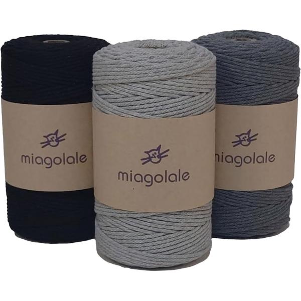 バリエーションコード : 2BJD8NRXFVマクラメクラフト用のロープです。風合いがよく柔らかな手触りのコットンを使用しています。太さは最も扱いやすいといわれる直径3ミリ。長さは１巻が200メートル。タペストリー、バッグ、アクセサリー、ガ...