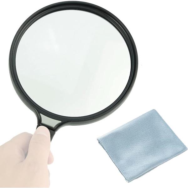 手にして分かるレンズの大きさ。アクリル製のレンズを使用しているので軽い・割れにくいのが特徴です。平均拡大倍率は2倍〜2.5倍。理科の集光実験や、新聞・雑誌の閲覧にも便利でシニア層の方へのプレゼントとしても最適です。レンズは透明度が高く拡大す...