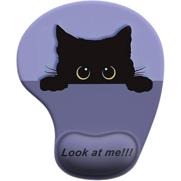 バリエーションコード : 2BKF2XWSPIかわいい黒猫デザイン：デスクに置くだけで癒される、丸くてふわふわな黒猫のイラストが目を引くおしゃれなマウスパッドです。リストレスト付き：低反発素材を使用した手首サポートクッションが、長時間のデス...