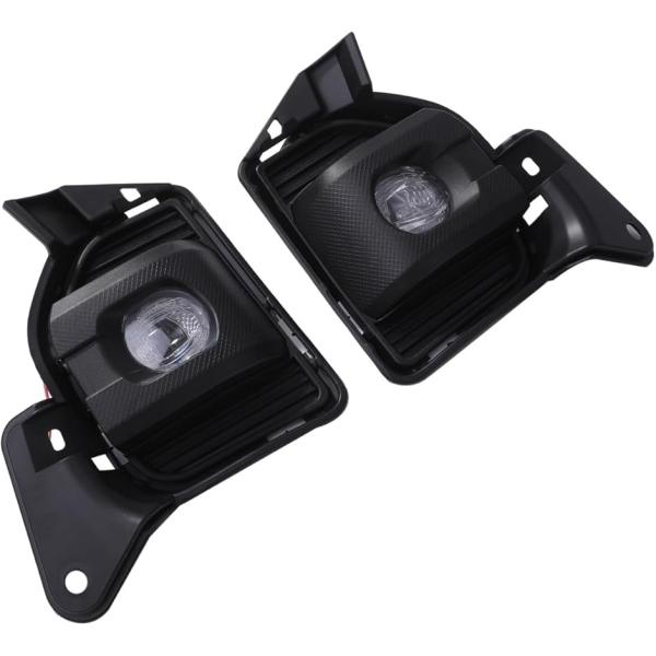 トヨタ ハイエース 200系 7型 純正タイプ LEDフォグランプ 左右セット 社外品になります。適合車種：トヨタ 200系 ハイエース / レジアスエース 4型、5型、6型、7型 H25.12〜現行 全車　電圧：12V　発光色：ホワイト　...