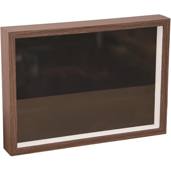 バリエーションコード : 2BRHP33LIU集めたピンバッチが、一瞬で「特別なアート作品」に生まれ変わるディスプレイケース。埃や手垢から守りながら、いつでも眺められる至福の空間をお部屋に創り出します。美しい木目調フレームと透明度の高いアク...