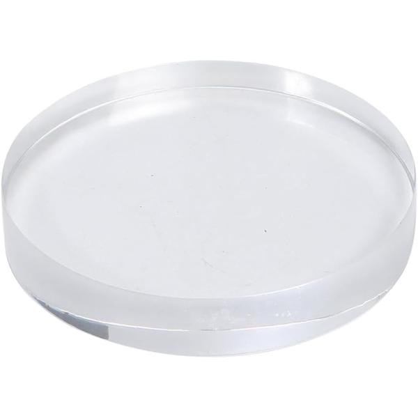 バリエーションコード : 2BRKQ4ID8F「商品撮影の台座に」透明アクリルのディスプレイ台座です。被写体を少し持ち上げるだけで、写真に立体感と抜け感が出やすく、物撮りの見栄えを整えます。コスメ・ジュエリー・腕時計などの撮影小物として活躍...