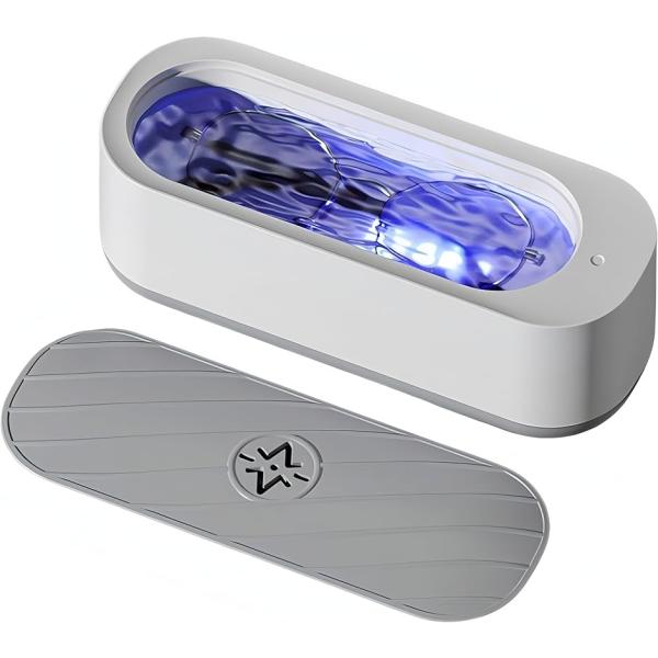 超音波振動：微細なキャビテーションで、メガネのノーズパッドや指輪の隙間など、手洗いが届かない汚れを効率洗浄。小型・軽量設計：片手で持てるコンパクトサイズ。デスク・洗面所・店舗カウンターなど、設置場所を選びません。乾電池式で持ち運び便利：US...