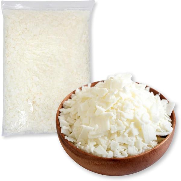 バリエーションコード : 2BU065RT8V「扱いやすいフレーク状」大豆100%の植物性ワックスをフレーク状に加工したソイワックスです。必要な分だけ取り出しやすく、初心者でも扱いやすいのが特長。計量や溶解も簡単で、初めてのキャンドル作りに...