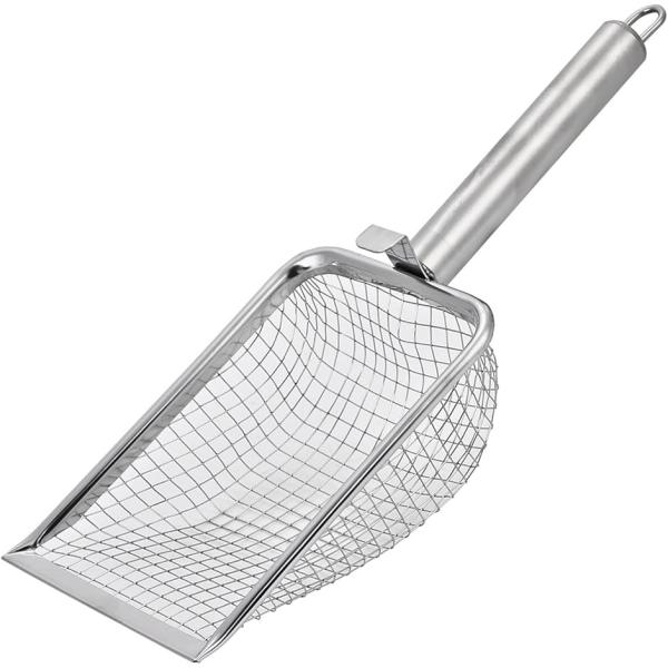 バリエーションコード : 2BU4SX0DJW深型の猫砂スコップです。ガバッと一気にすくえるのでトイレ掃除の時短になります。丈夫なステンレス製メッシュ構造で、網目サイズは2.8mmと5.0mmの2種類。フック付きで猫トイレの縁に引っかけて保...