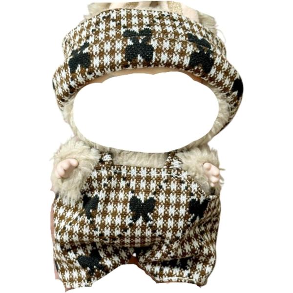 バリエーションコード : 2BUCDLDOIJ＊ ラブブ専用のチェック柄のオーバーオールと帽子です。いつものラブブを、流行のスタイルにコーディネートしてみませんか？写真撮影やSNS投稿にもぴったり。コレクションにも最適なアイテムです。プレゼ...