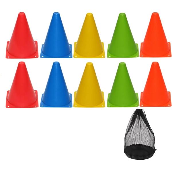 「練習用にぴったりの高さ23cm」23 cmのミニサイズで邪魔にならず、ドリブル練習や敏捷性トレーニング、ライン引きなど多用途に使えるマーカーコーン。複数人での練習が可能な10本セット。色違いを混ぜて使えば視認性もアップし、多彩な練習パター...