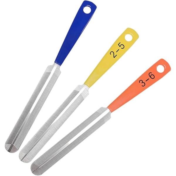 「商品セット」ギター整備に最適な金属製ヤスリ3本セットでお届け。「機能性」長いファイリング面で細部までしっかり整えられる優れもの。「携帯性」軽量＆コンパクト設計だから、外出先でも手軽に持ち運べます。「時短効果」面倒なメンテナンス作業も手早く...