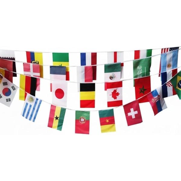 バリエーションコード : 2BUGND12C5「世界の国旗」50カ国（約15m）と100カ国（約28m）の2タイプのガーランドをご用意しました。装飾として使うことで国際色を帯びた“場”のコンセプトを短時間で形にできます。「丈夫な材質」旗は扱...
