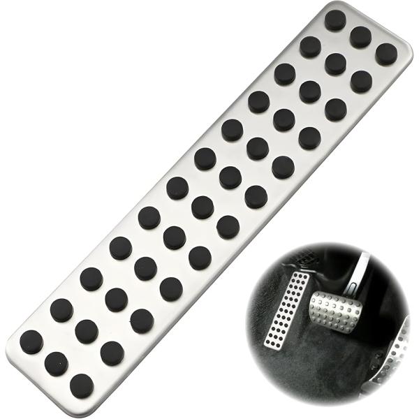 メルセデスベンツの多くの車種に対応するフットレストカバーです。純正のペダルカバーとデザインが一致している為とても違和感なく取付が出来ます。ステンレス素材にヘアーライン仕上げ(艶消し加工)で落ち着いた質感・高級感を再現。純正品にも見劣りしない...