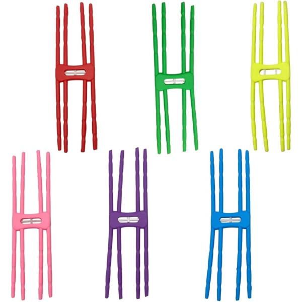 ぬいぐるみの自立をサポート。自由に変形可能なぬいぐるみスタンドです。左右それぞれに足が4本・合計8本あるので角度や高さを調節してしっかりと固定が可能です。頭が重くて後ろに倒れてしまったり、生地によっては滑ってしまうぬいぐるみの自立にお役立ち...