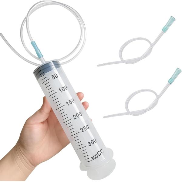 350mlの大容量シリンジで、チューブが2本付属しています。半透明プラスチック製で、計量目盛りの文字も見やすく、使い勝手が良い。弱った動物へのミルクやエサの供給や水やり、車やバイクなどへのオイル注入やエア抜き、自動車のブレーキ液交換や配管内...