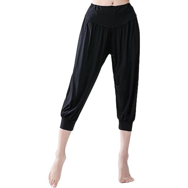 バリエーションコード : 2BUQQ511N2「デザイン・シルエット」 シンプルでスタイリッシュなブラックの七分丈パンツは、ゆったりとしたシルエットで体型カバーをしながら美しいラインを演出します。ウエストは幅広のゴム仕様でフィット感があり、...