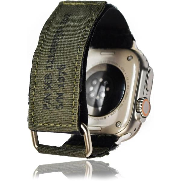 バリエーションコード : 2B950XDWPW「＊＊ご注意ください＊＊」このバンドは、1970年代のアポロ計画の宇宙飛行士が宇宙服の上からつけていた当時の腕時計ベルトを再現し、アップルウォッチ用に改良しデザインしました。当時のアポロの宇宙飛...