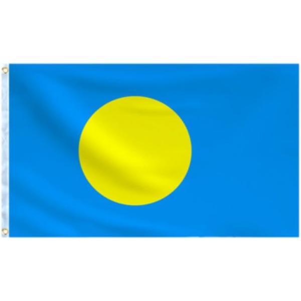 バリエーションコード : 2B9CKSFFFR「使い方いろいろ。存在感のあるハトメ式の国旗」公私ともに様々な使用用途が楽しめる大きめの国旗。ポール取り付け用の金属製通し穴もついているので取り付けも簡単。大きめですがポリエステル製なので軽量で...