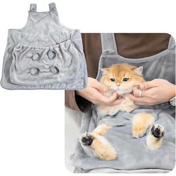 「やさしく包む抱っこエプロン」やわらか素材で猫をやさしく包み込み、飼い主との密着感で安心感を与えます。病院や移動時のストレス軽減にも最適です。「両手が自由に使える設計」エプロンスタイルなので両手が自由になり、通院や爪切り、グルーミング時にも...