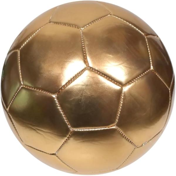 バリエーションコード : 2BUVUONKR1輝く「ゴールド」の「サッカーボール」で差をつけよう いつもの練習に飽きていませんか？ このゴールドに輝くサッカーボールは、ピッチで圧倒的な存在感を放ちます。目にするだけで気分が上がり、モチベーシ...