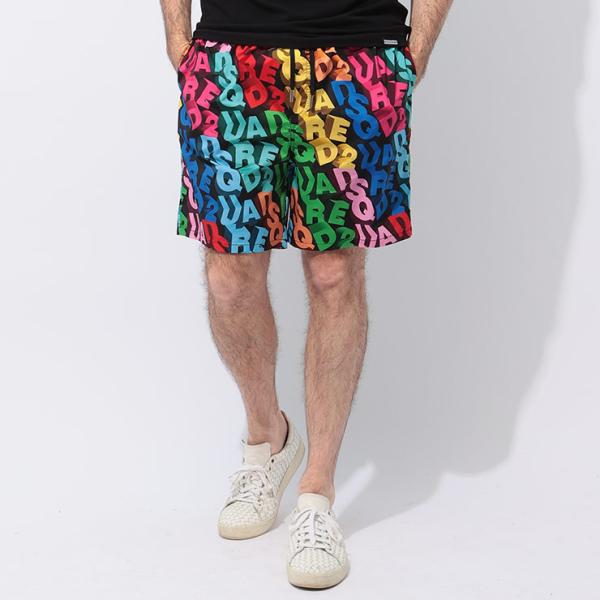 DSQUARED2はディーンとダンのカナダ出身の双子のデザイナーが手がけるイタリアラグジュアリーブランド。ブランドロゴが全面にプリントされたインパクト抜群のスイムショートパンツです。ディースクエアードらしい遊び心満載のデザインで、ビーチスタ...