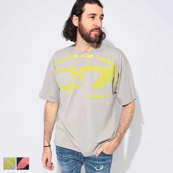 DIESELは、イタリア発のファッションブランドで、カジュアルなスタイルと斬新なデザインが特徴です。フロックプリントのマキシオーバルDがアイコニックなTシャツ「T-BOXT-R21」。ベースの生地にはピグメントガーメントダイやストーンウォッ...