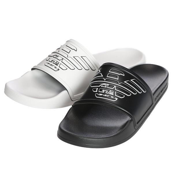 爆買 EMPORIO ARMANIはイタリアを代表するデザイナーGiorgio Armaniによるセカンドラインです。アッパーにオーバーサイズのエンボスイーグルをあしらった、PVCのスライドサンダル。こちらのアクセサリーは、プールサイドで存...