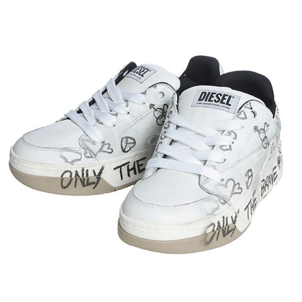 DIESELは、イタリア発のファッションブランドで、カジュアルなスタイルと斬新なデザインが特徴です。「D-OLLIE」は、上質な牛革のアッパーに独創的なグラフィックプリントを施した、ディーゼルの遊び心が光るローカットスニーカーです。クラシッ...