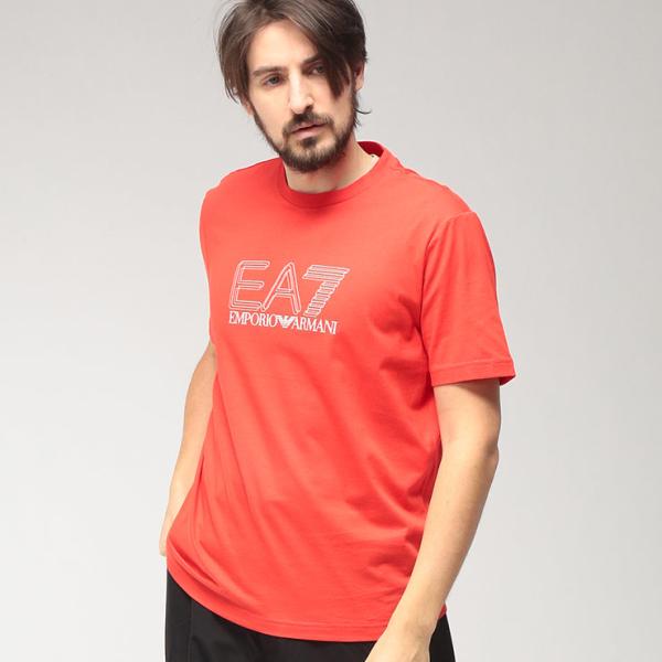 「EMPORIO ARMANI」のスポーツライン「EA7」から、洗練されたフロントロゴが圧倒的な存在感を放つ半袖クルーネックTシャツが登場しました。上質なコットン100％を使用した贅沢な肌触りと、吸汗性に優れた快適な着心地が、春夏のデイリー...