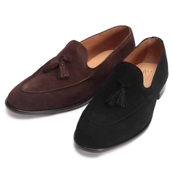 d.lepori（ダニエル レポリ）は、1956年創業、イタリアのモカシン専門メーカー。伝統製法と革新デザイン融合の「モカシーノ」は、上質レザーと職人技で柔らかな履き心地が魅力。タッセルローファーの伝統とモダンが融合した、D.LEPOLI（...