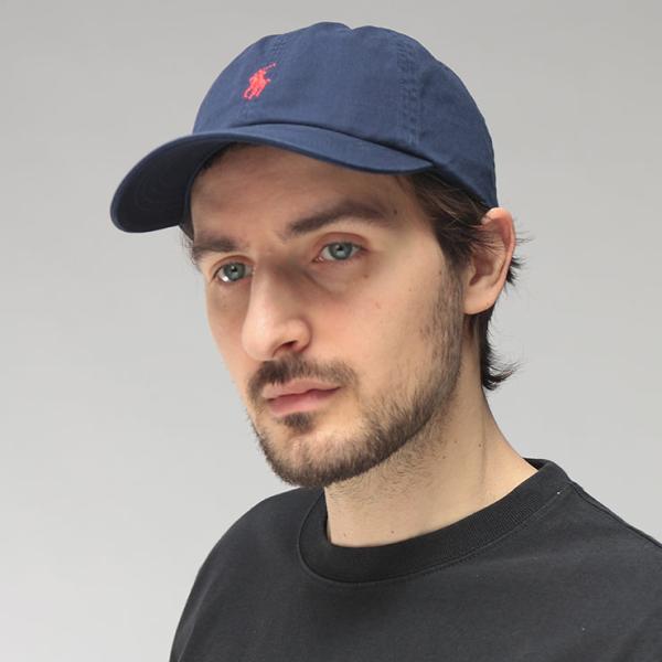 POLO RALPH LAURENはアメリカン・トラディショナルの代表的存在のRALPH LAURENのメインライン。フロントに施されたアイコニックなポニー刺繍が、アメリカントラッドな気品を漂わせるポロ ラルフローレンのキャップです。ウォッ...