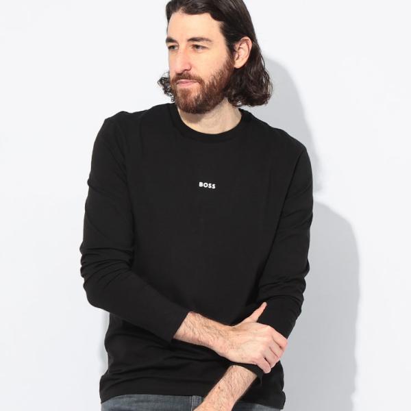 爆買 HUGO BOSS（ヒューゴ ボス）は、ドイツ発のラグジュアリーファッションブランドで、クラシックなスタイルと洗練されたデザインが特徴です。BOSS MenswearのアイコニックなTシャツ。7層のロゴプリントが特徴のトップスです。ス...