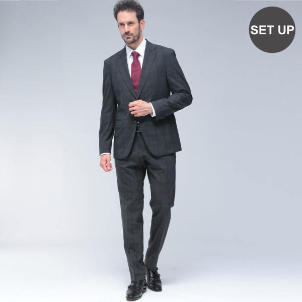 HUGO BOSS（ヒューゴ ボス）は、ドイツ発のラグジュアリーファッションブランドで、クラシックなスタイルと洗練されたデザインが特徴です。HUGO BOSSのスリムフィット シングル二つ釦 ノータック スーツは、上品なチェック柄が特徴です...