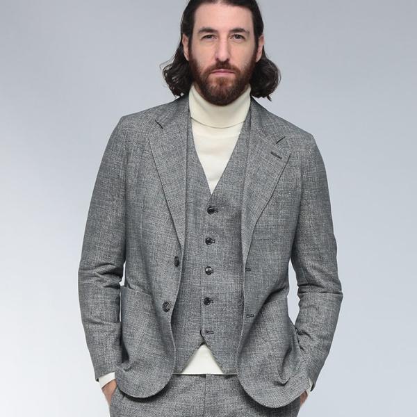 Circolo 1901は、イタリア発の快適でエレガントなメンズウェアブランドです。温かみのあるホームスパン素材が魅力の、CIRCOLO 1901のシングルジャケット。ジャージー素材なので、伸縮性があり快適な着心地です。上品な素材感とクラシ...