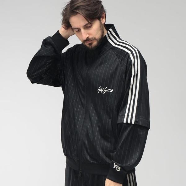 Y-3はYohji Yamamotoのデザイナー「山本 耀司」が手がけるadidasのスポーツブランド。ブランド：Y-3 (ワイスリー)素材：[本体]ポリエステル100％ [リブ部分]ポリエステル95％ ポリウレタン5％生産国：中国仕様：外...